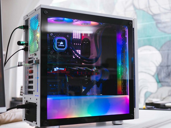 Nắp hông mica và kính cường lực, đây là lý do bạn sắm case PC xịn