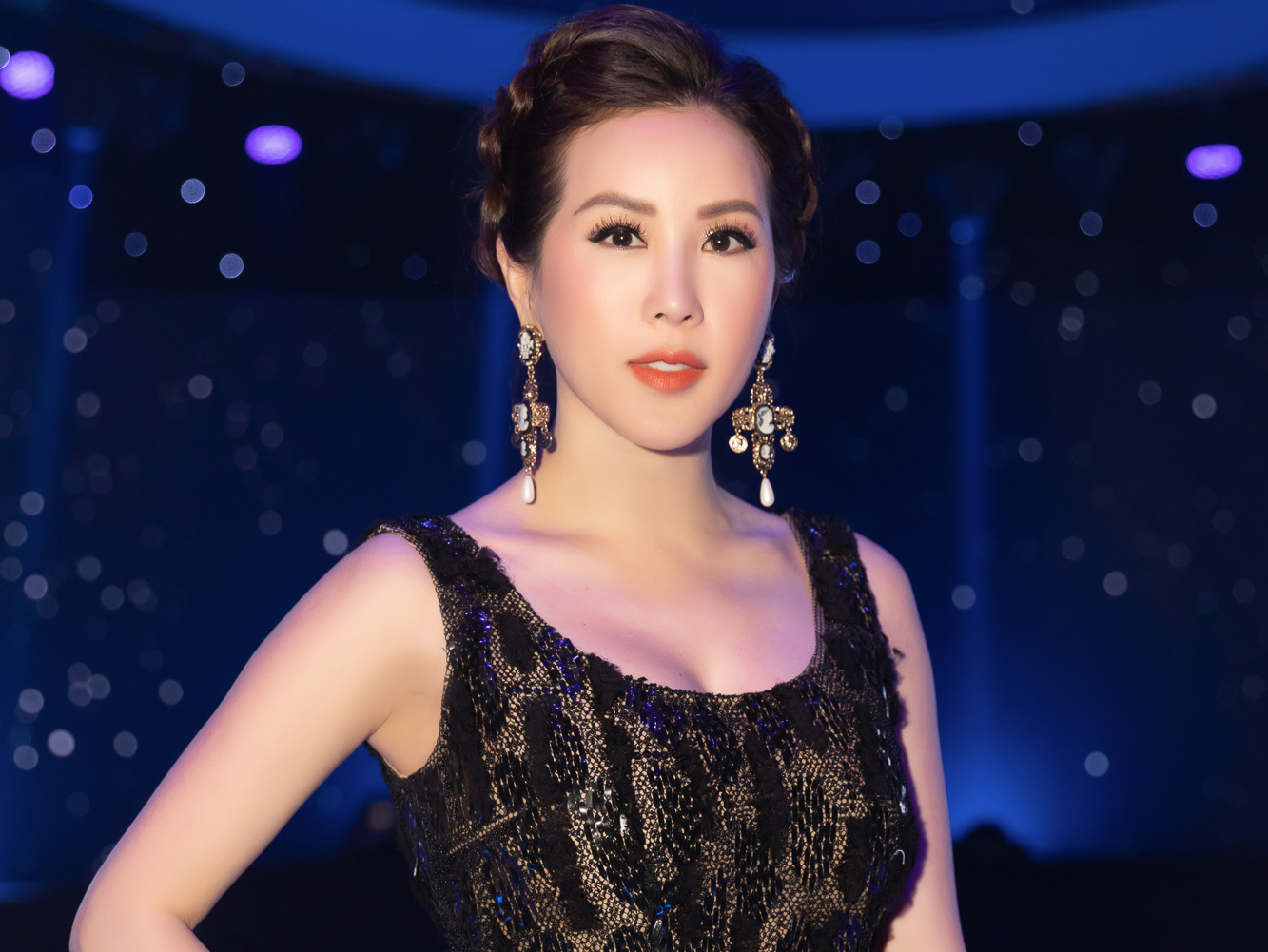 Giữa drama với Vy Oanh, Hoa hậu Thu Hoài bị đào lại chuyện thi Hoa hậu 6 người nhưng 'ôm' luôn 3 ...