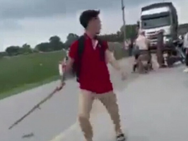 Bắt 2 học sinh về hành vi giết người