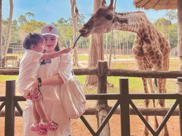 Phu nhân hào môn Phanh Lee xả kho ảnh du lịch 'chanh sả', bóng dáng ...