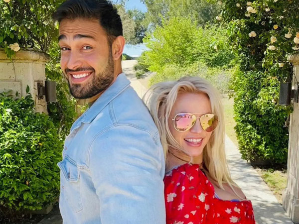 Chồng trẻ kém 13 tuổi bất ngờ đệ đơn ly hôn Britney Spears