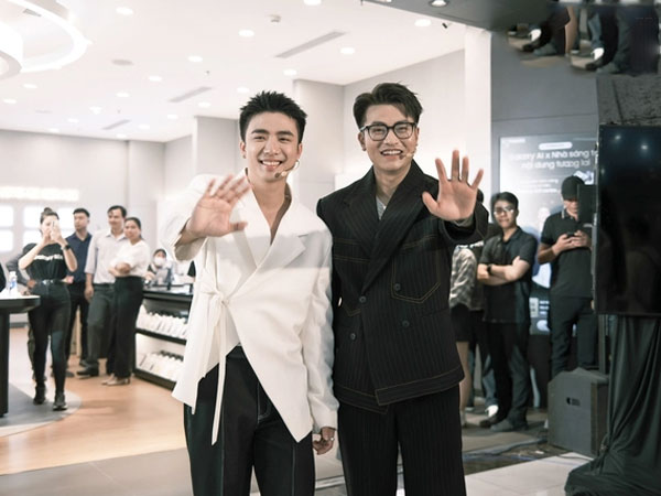 Xả chùm ảnh nét căng của 'chủ tịch' Ninh Anh Bùi và 'thư ký' Nguyễn ...