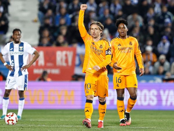 Modric mắng Vinicius vì thái độ ngôi sao