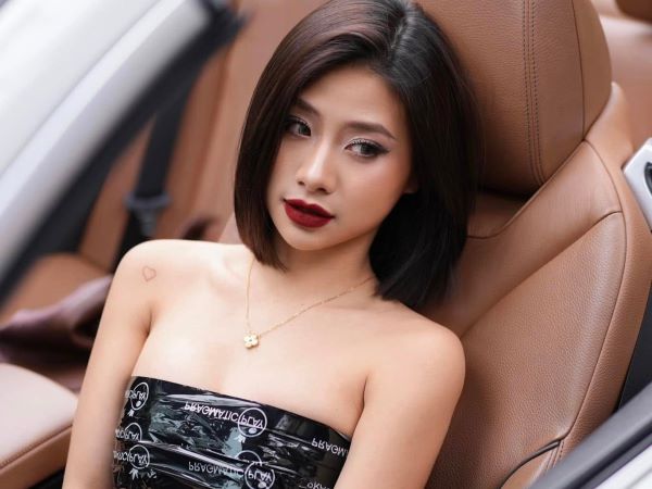 Louis Phạm xinh đẹp, 'slay' trên xế hộp mui trần, dân mạng nhắc nhở 1 điều cực quan trọng