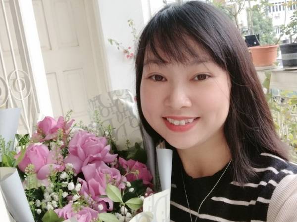 Bị bỏ rơi từ trong bụng mẹ và vật lộn với tuổi thơ khốn khó, cô gái Hà ...
