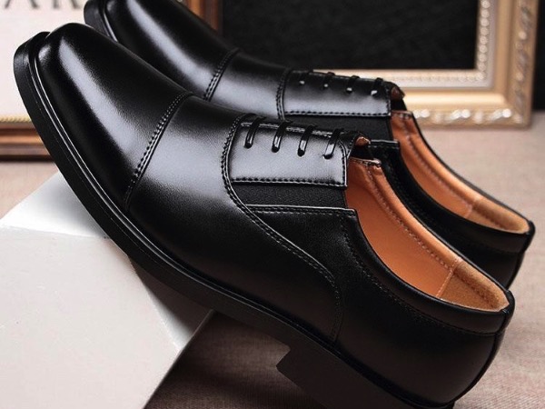 Cơ quan Điều tra hình sự Tổng cục Hậu cần điều tra vụ bán giày quân nhu ...