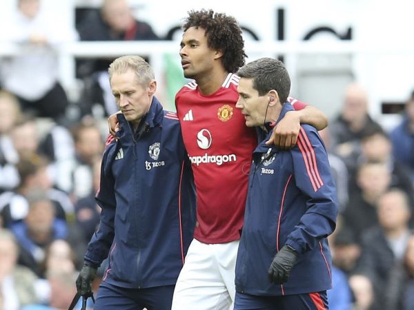 MU tá hỏa nhận tin dữ Joshua Zirkzee