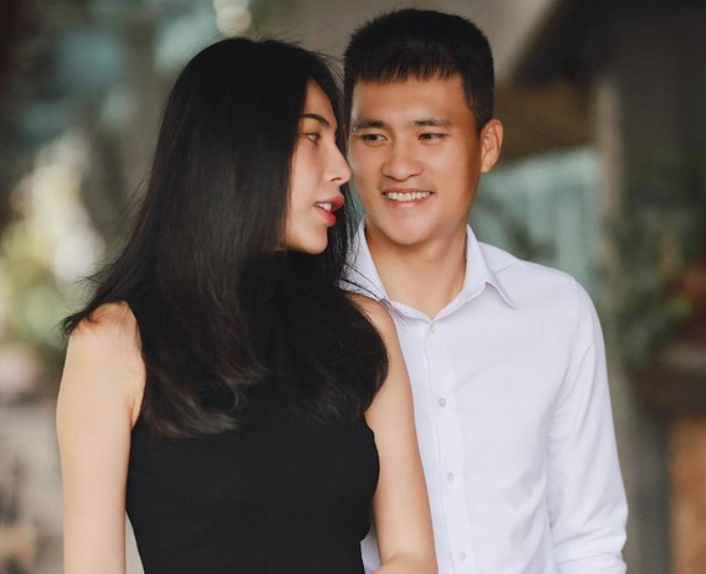 Dấu hiệu kỳ lạ của vợ chồng Thuỷ Tiên - Công Vinh