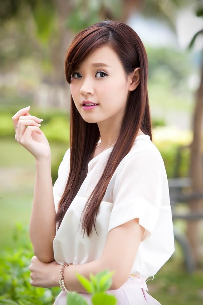 Các hot girl đời đầu thay đổi thế nào sau hơn 10 năm nổi tiếng