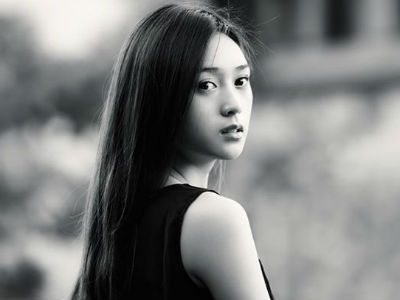 Từ "chém gió" ở bến tàu, 9X xinh đẹp trở thành bà chủ giữa đất Cảng