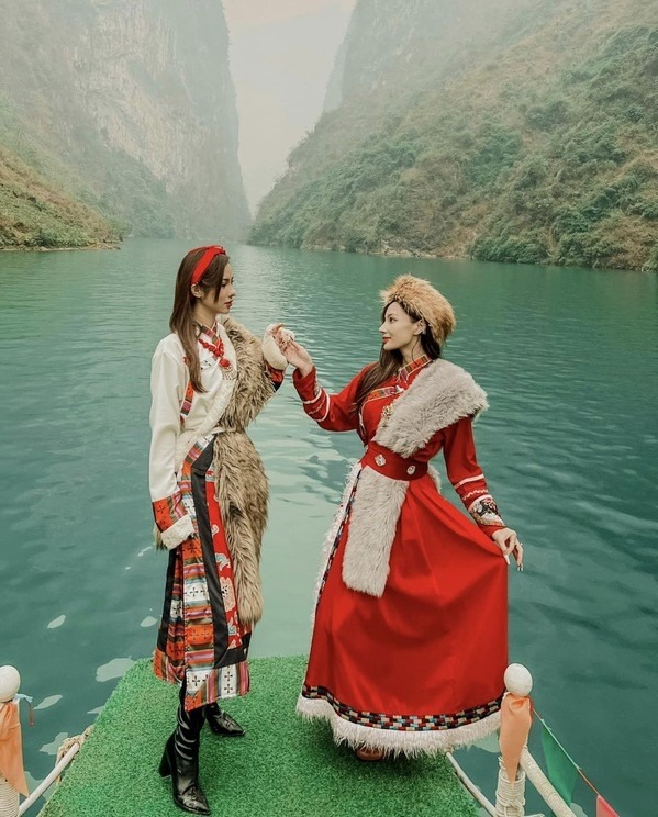 Nghi vấn cặp đôi LGBT nữ Jin - Xíu đường ai nấy đi